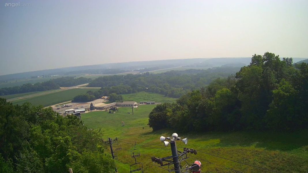 Live Webcam Central Park - Pella, Iowa - USA