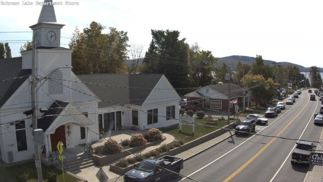 Live Webcam Salmon River - Pulaski, New York - USA